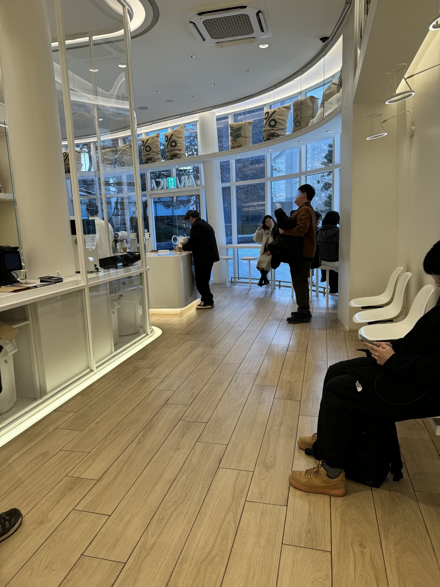 STARFIELD LIBRARY(ピョルマダン図書館): ワイン三昧な生活